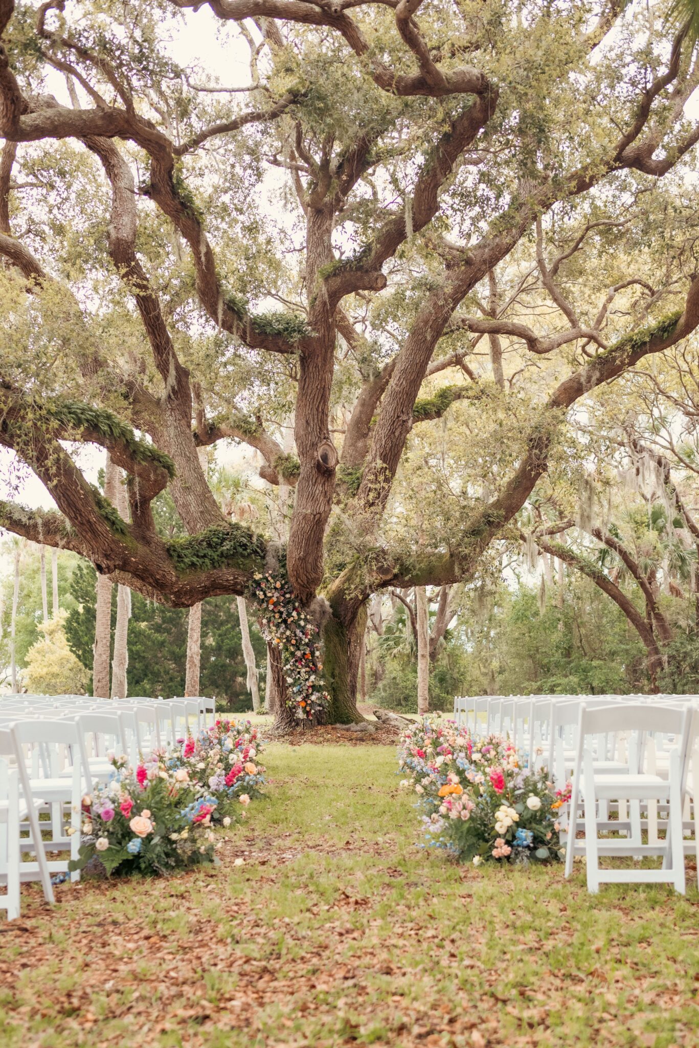Newlywed Feature: Joshua and Brittany Cravey | luluevents.co